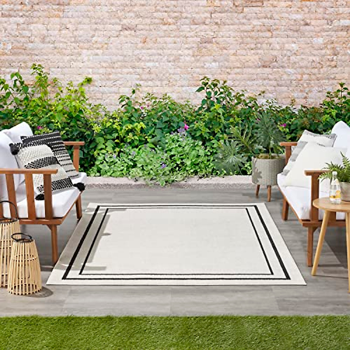 Nourison Essentials Indoor/Outdoor Ivory/Black 5' x 7' AreaRug, EasyCleaning, Non Shedding, Bed Room, Living Room, Dining Room, Backyard, Deck, Patio (5x7)