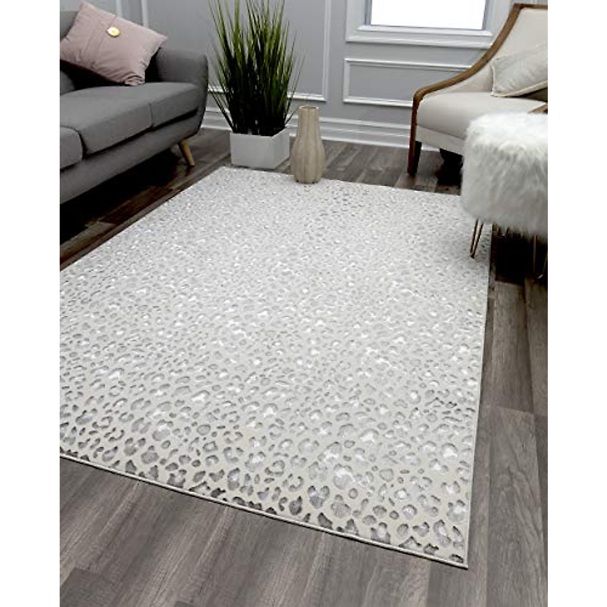 CosmoLiving by Cosmopolitan HZ50A Cougar Area Rug, Snow Leopard