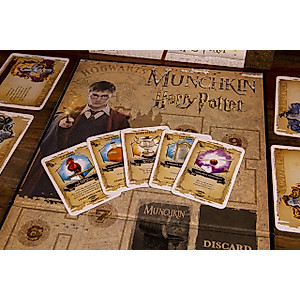 USAOPOLY Munchkin Deluxe Harry Potter Board Game | Officially Licensed Harry Potter Gift | Collectible Steve Jackson's Munchkin Game, Mixed Colours