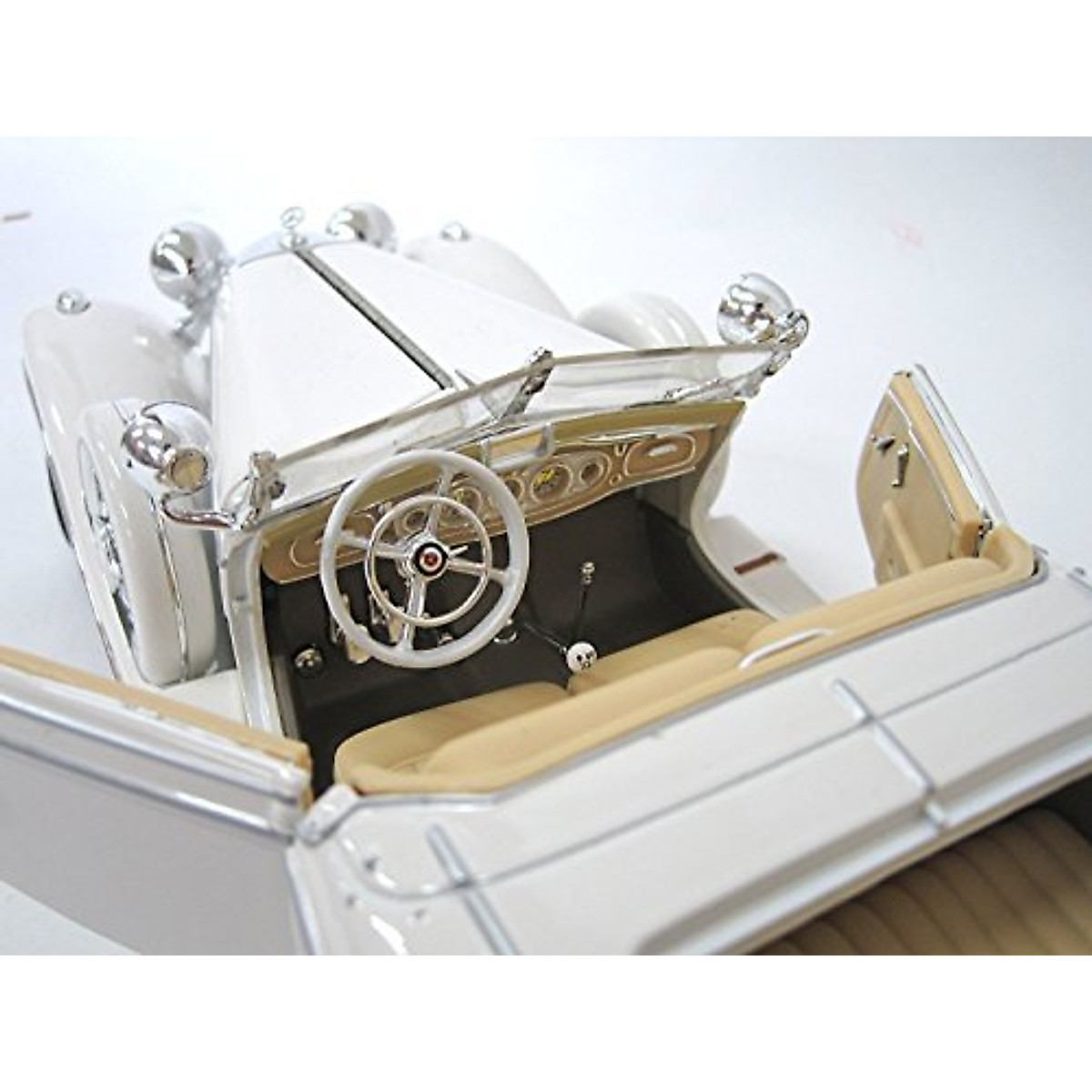 Maisuto Maisto 1/18 Mercedes Benz 500 K Type Specialroadster 1936 Mercedes-Benz premiere shea edition car model Car Die Cast Car Diecast Model off-road minicar white [parallel import goods]