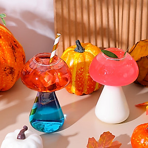 Moretoes 2pcs 8.5oz Mushroom Glasses, Cute Cocktail Glass Creative Martini Glasses Drinks Cup for Juice Wine Champagne (250ml)