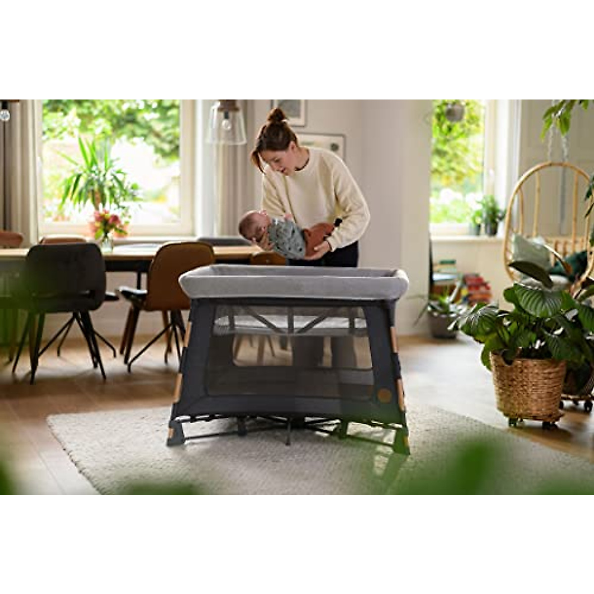 Maxi-Cosi Swift Play Yard, Extra-Comfy, Thick Mattress, Essential Grey