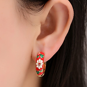 Vintage Enamel Flower Small Hoop Earrings, Retro Japanese Style Flowers Ear Clip-on for Women Delicate Jewelry-black
