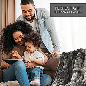 Luxury Plush Blanket - Cozy, Soft, Fuzzy Faux Fur Throw Blanket for Couch - Ideal Comfy Minky Blanket for Adults for Cold Nights by Everlasting Comfort