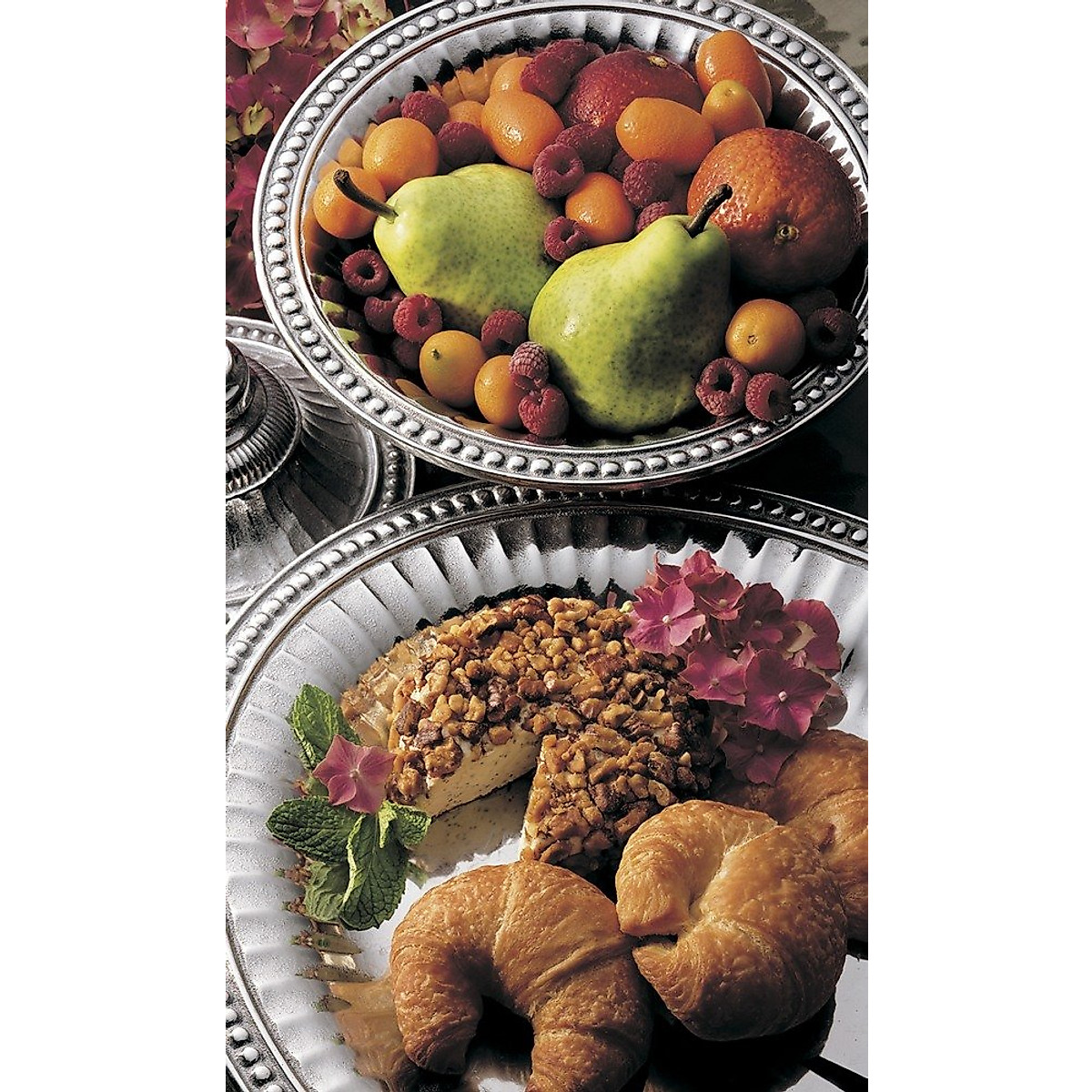 Wilton Armetale Flutes and Pearls Small Round Chip and Dip Server, 11-Inch