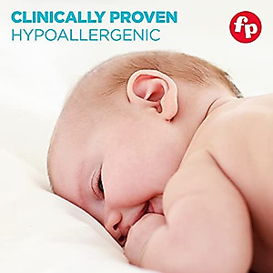 Fisher-Price Baby Wipes Unscented, Hypoallergenic, 99% Water Baby Diaper Wipes, Ideal for Newborn and Sensitive Skin, 9x Resealable Packs (720 Total Wipes)