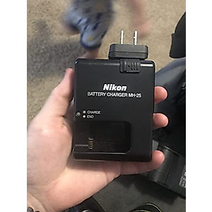 Nikon D7100 24.1 MP DX-Format CMOS Digital SLR with 18-140mm f/3.5-5.6G ED VR Auto Focus-S DX NIKKOR Zoom Lens