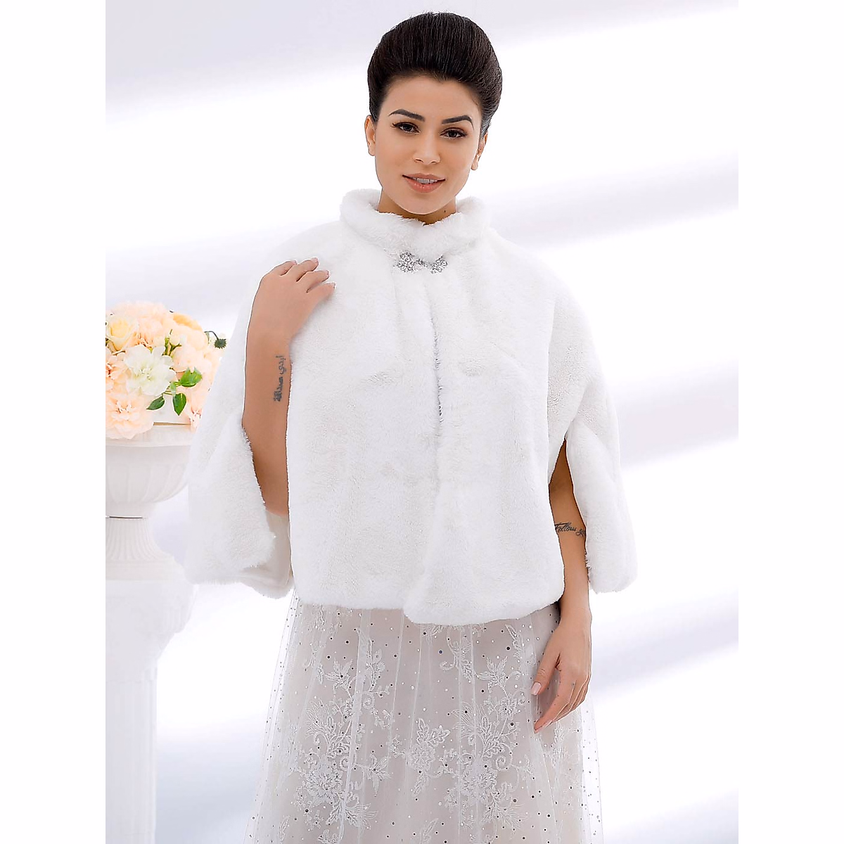 Aukmla Faux Fur Wrap Bridal Wrap Stole Wedding Fur Shrug Faux Fur Cape with Stunning Rhinestones Brooch (White)