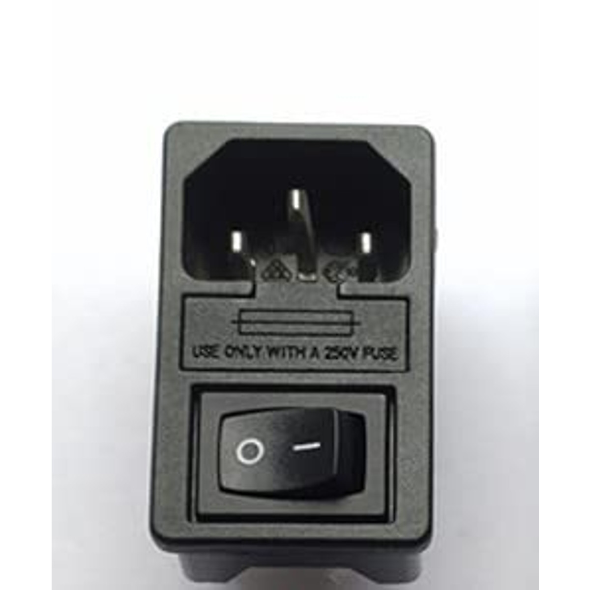 SMZ 1pc New JEC 3 in 1 Power Socket JR-101-1FRS, White