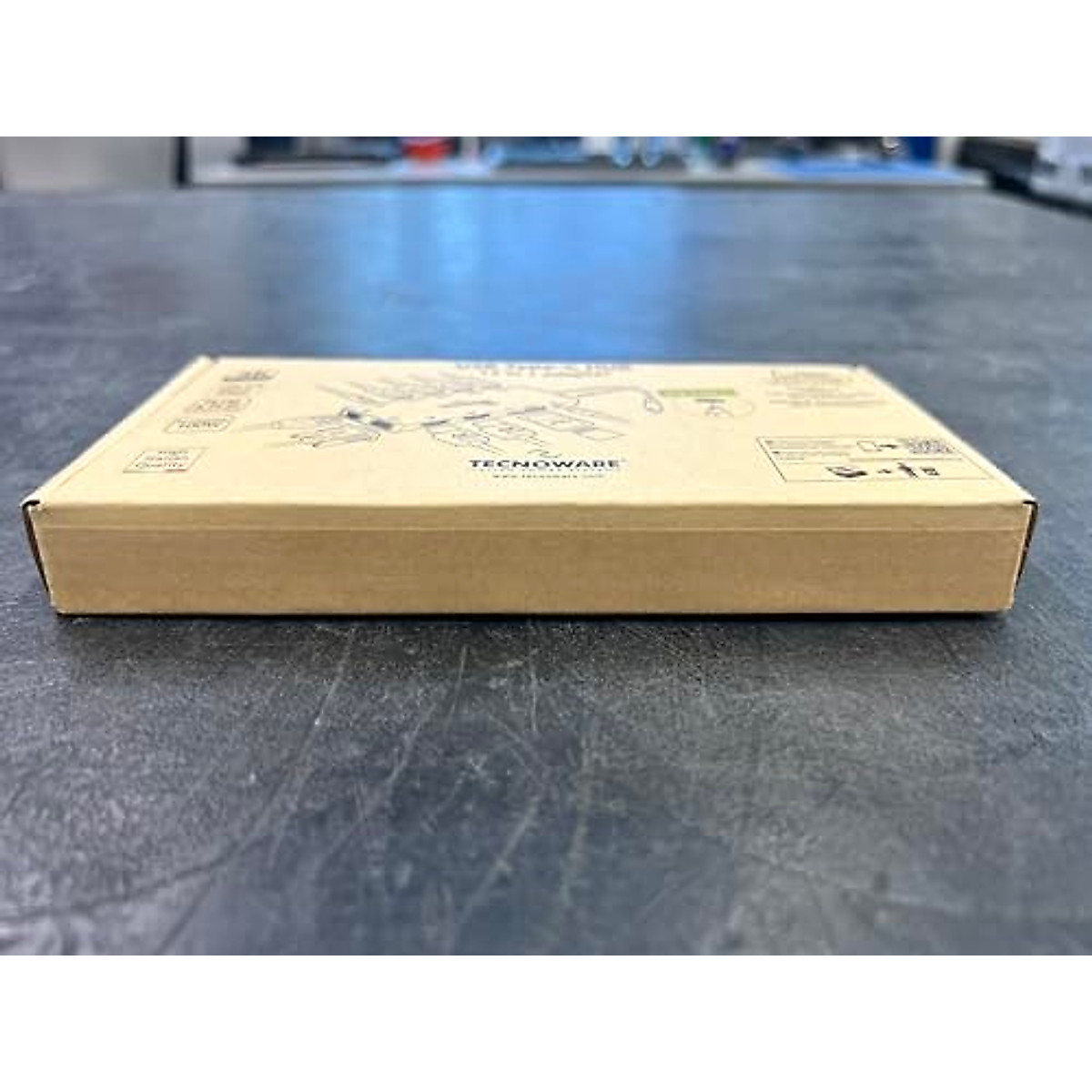 Tecnoware Hub USB Type-C, 13 in 1 Adapter, Compatible with MacBook, Notebook, iPad, Windows, Huawei ecc. 13 Ports: USB 2.0/3.0, USB Type-C, Ethernet, HDMI 4K, Card Slot SDXC, Micro SD, Jack Audio.