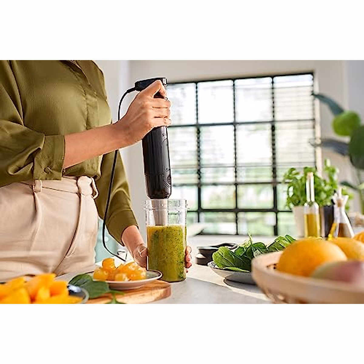 Philips ProMix Viva Collection Handblender, 300W Blending Power, SpeedTouch, On-the-Go Tumbler, Black & Stainless Steel, (HR2629/91)