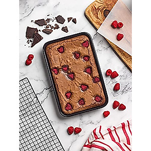 Tala Performance, Brownie Pan, Professional Gauge Carbon Steel with Whitford Eclipse Non-Stick Coating, Cake Tin, 29.4 x 19.1 x 4cm