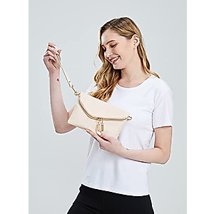 YIKOEE Envelope Clutch Purses for Women Wristlet Evening Clucth with Chain