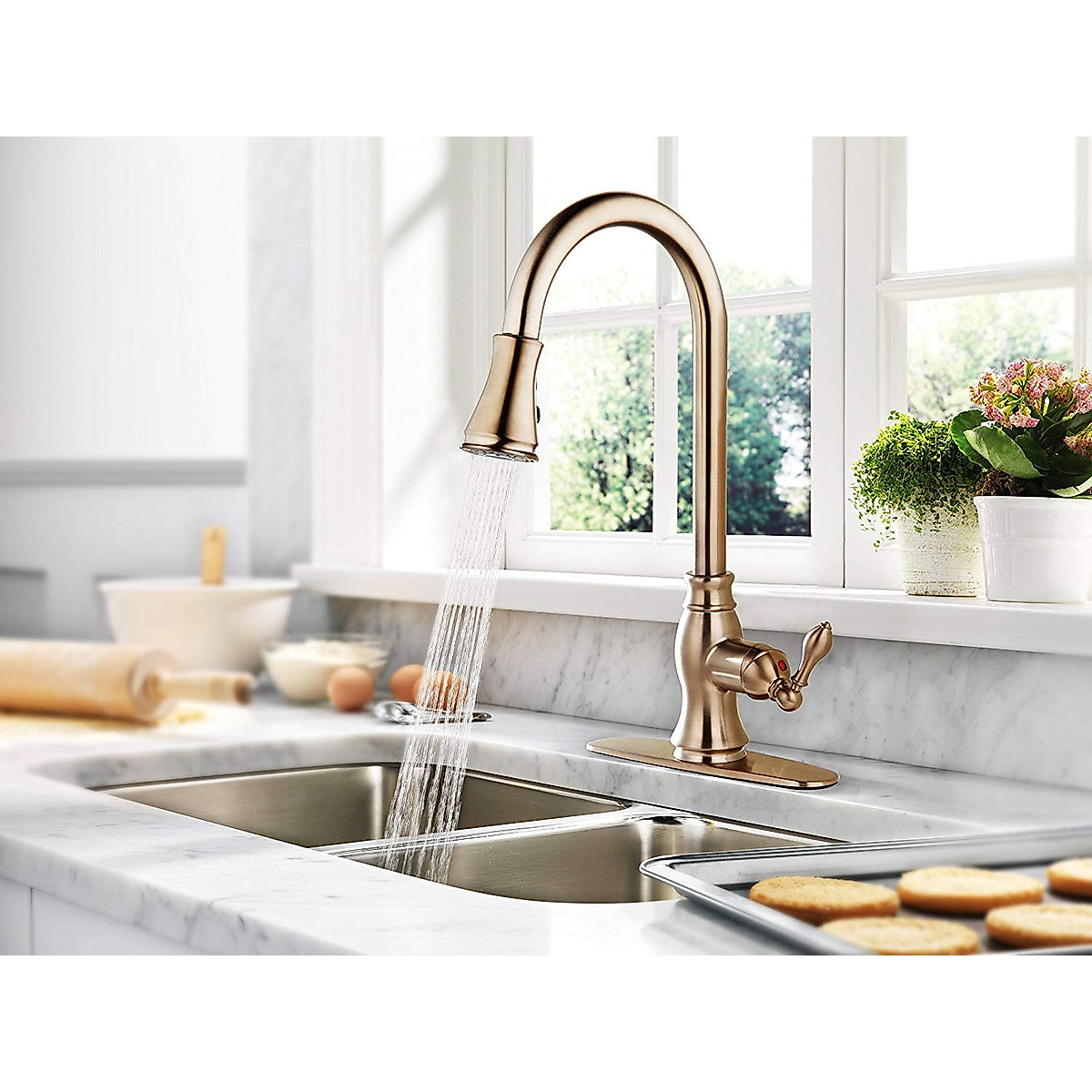 Derengge FK-258-CS Single Handle Pull Down Kitchen Faucet with Deck Plate,Meets UPC cUPC NSF61-9 Certification,French Brushed Bronze Finished