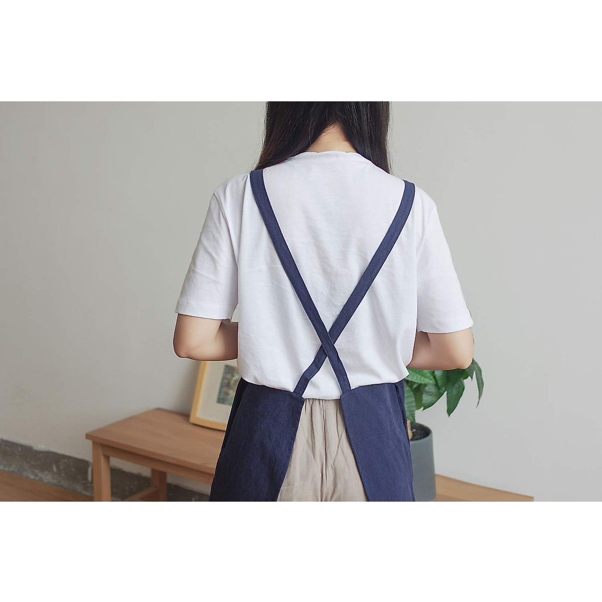 BBYBBS Adjustable Kitchen Apron Japan Style Cotton Linen with 2 Pockets Pinafore Apron For Women,Chef,Waitress,Hairstylist Fits for Grill,BBQ,Paint Cross Back H Shoulder Straps (Army Green)