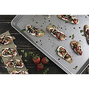 USA Pan Bakeware Half Sheet Pan, Warp Resistant Nonstick Baking Pan, Made in the USA from Aluminized Steel 17 1/4 x12 1/4 x1