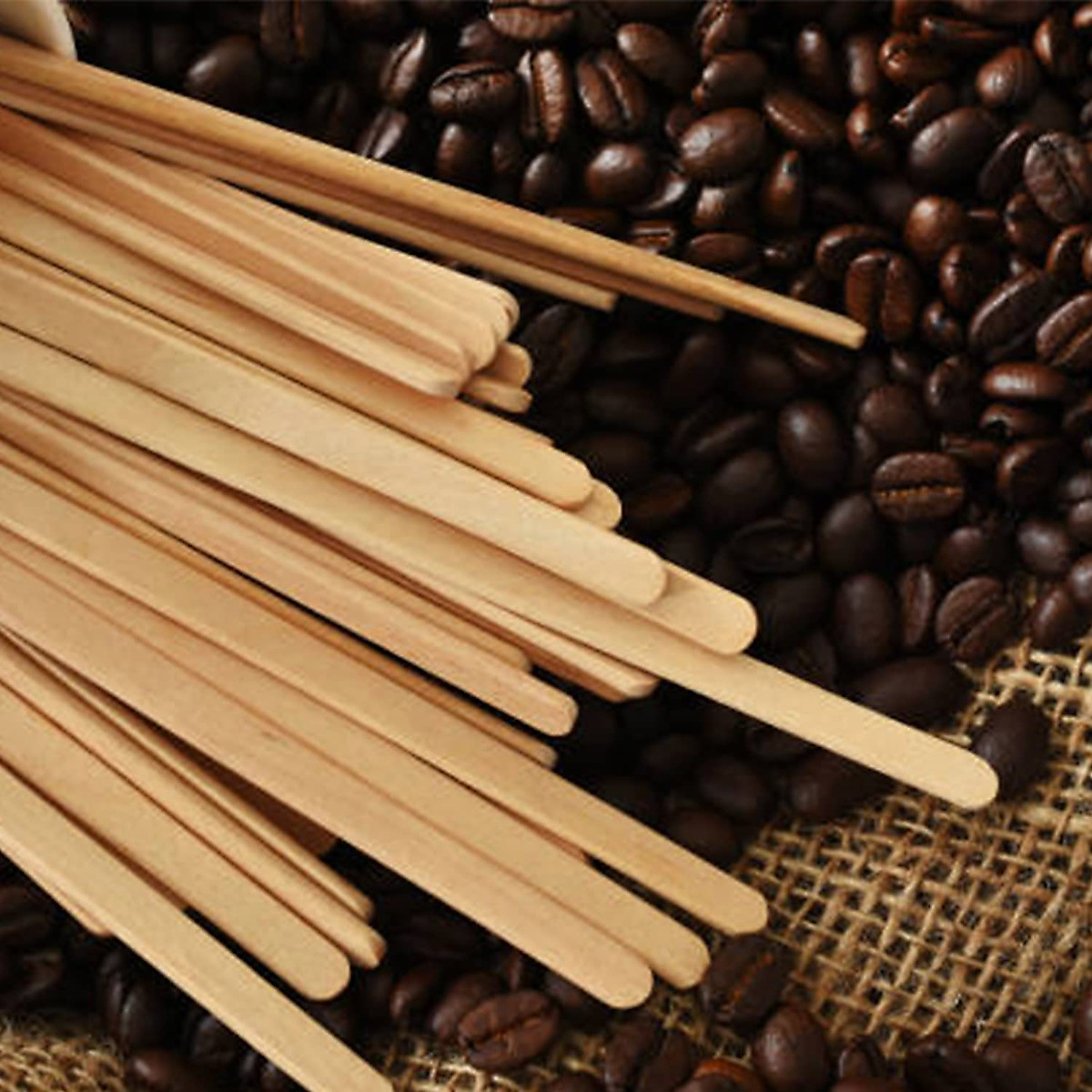 100pcs Wood Coffee Stirrer Sticks, 5.5 Inch Wooden Swizzle Stick Beverage Mixer, Eco Friendly Long Stirrer Stir Sticks for Mixing Cocktail Hot Chocolate Drinking Tea