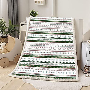 Dinjoy Christmas Holiday Throw Blanket, Snowflake Christmas Tree Green White Fuzzy Sherpa Fleece Plush Bed Throw Kid Xmas New Year, Fluffy Blanket for Bed Sofa Couch Car 50x60 Inches