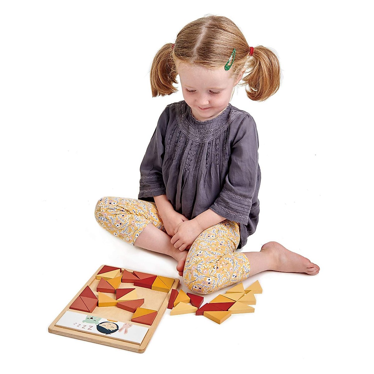 Tender Leaf Toys Wooden Patchwork Quilt Puzzle – Create an Infinite Number of Patterns and Traditional Artwork with Triangular Shapes –Imaginative Play with a Montessori, STEM Approach – Ages 3 years+