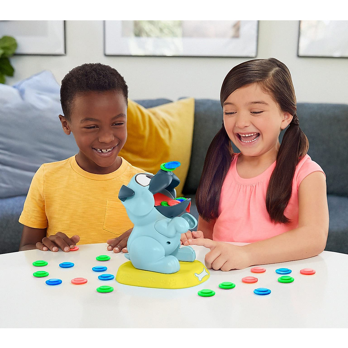 Mattel Games Puglicious Kids Game, Dog Treat-Stacking Challenge with Hungry Puppy, for Kids 5 Years & Older