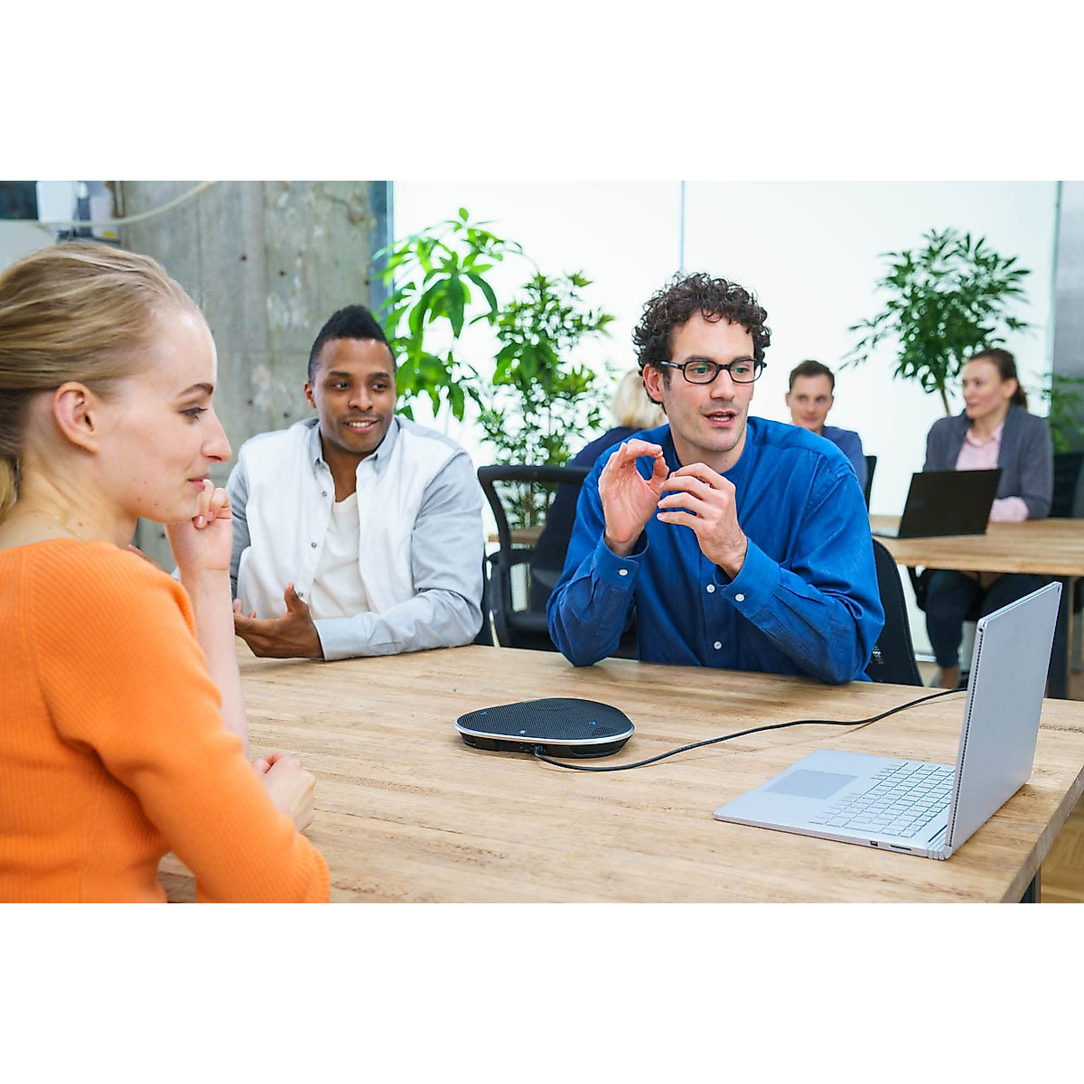 YAMAHA YVC-330 Portable USB & Bluetooth Conference Phone Featuring. SoundCap Technology