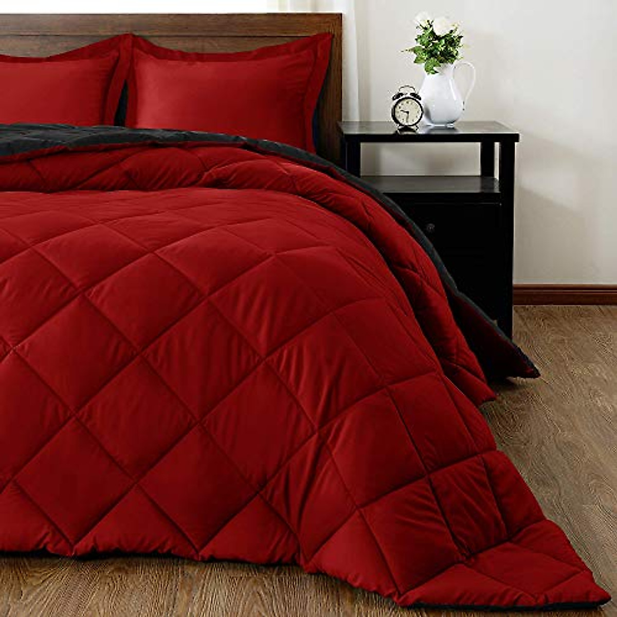 downluxe Lightweight Solid Comforter Set (Queen) with 2 Pillow Shams - 3-Piece Set - Red and Black - Down Alternative Reversible Comforter