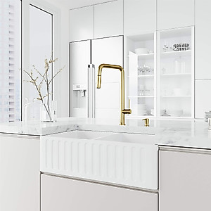 VIGO Parsons 18'' H Single Handle Pull-Down Sprayer Kitchen Faucet Set with Soap Dispenser in Matte Brushed Gold-VG02031MGK2