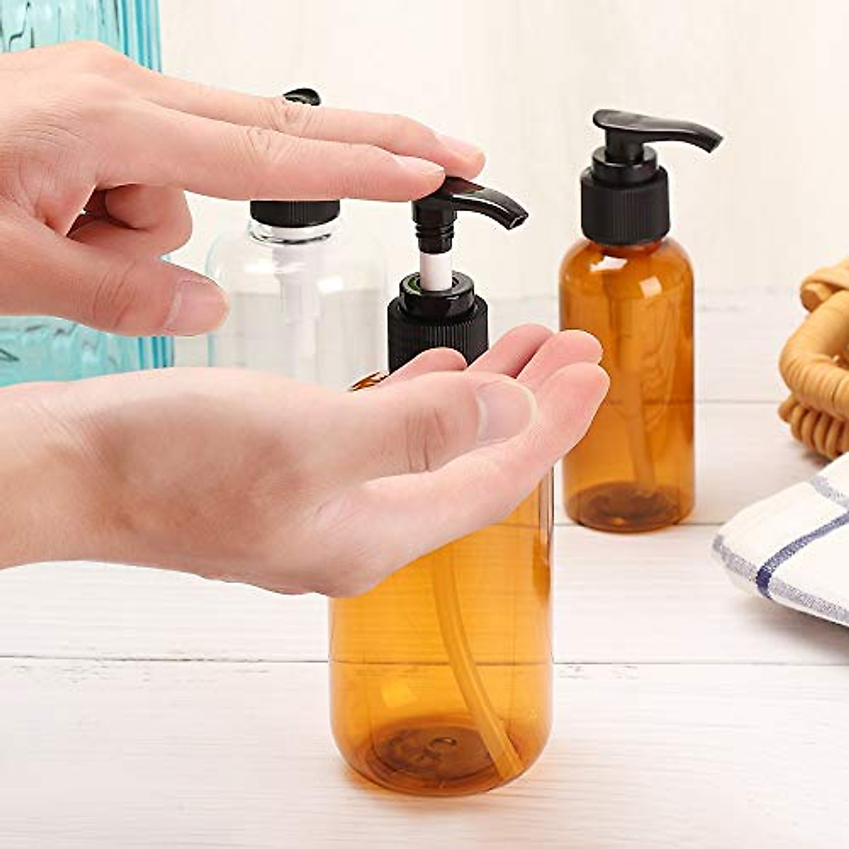 FKJLUN Soap Dispenser Pump 100/200/300ML Foaming Bottle Liquid Soap Whipped Mousse Points Bottling Shampoo Lotion Shower Gel Foam Pump Bottles Travel Hand Lotion Bottle (Color : 300ml Transparent)