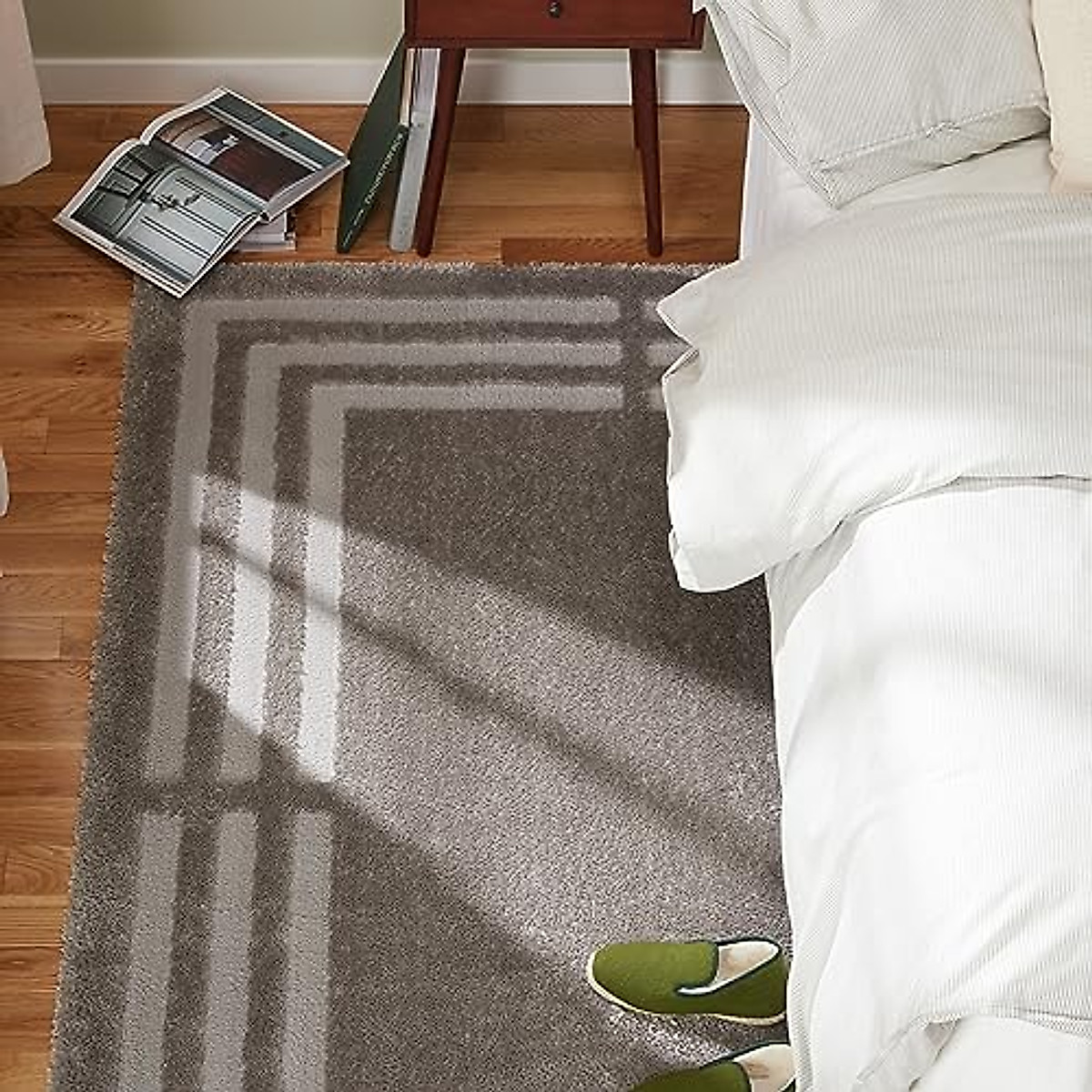 TOWN & COUNTRY EVERYDAY Cloud Shag Plush Border Area Rug with High-Low Pile, Grey, 7'10"x10'2"