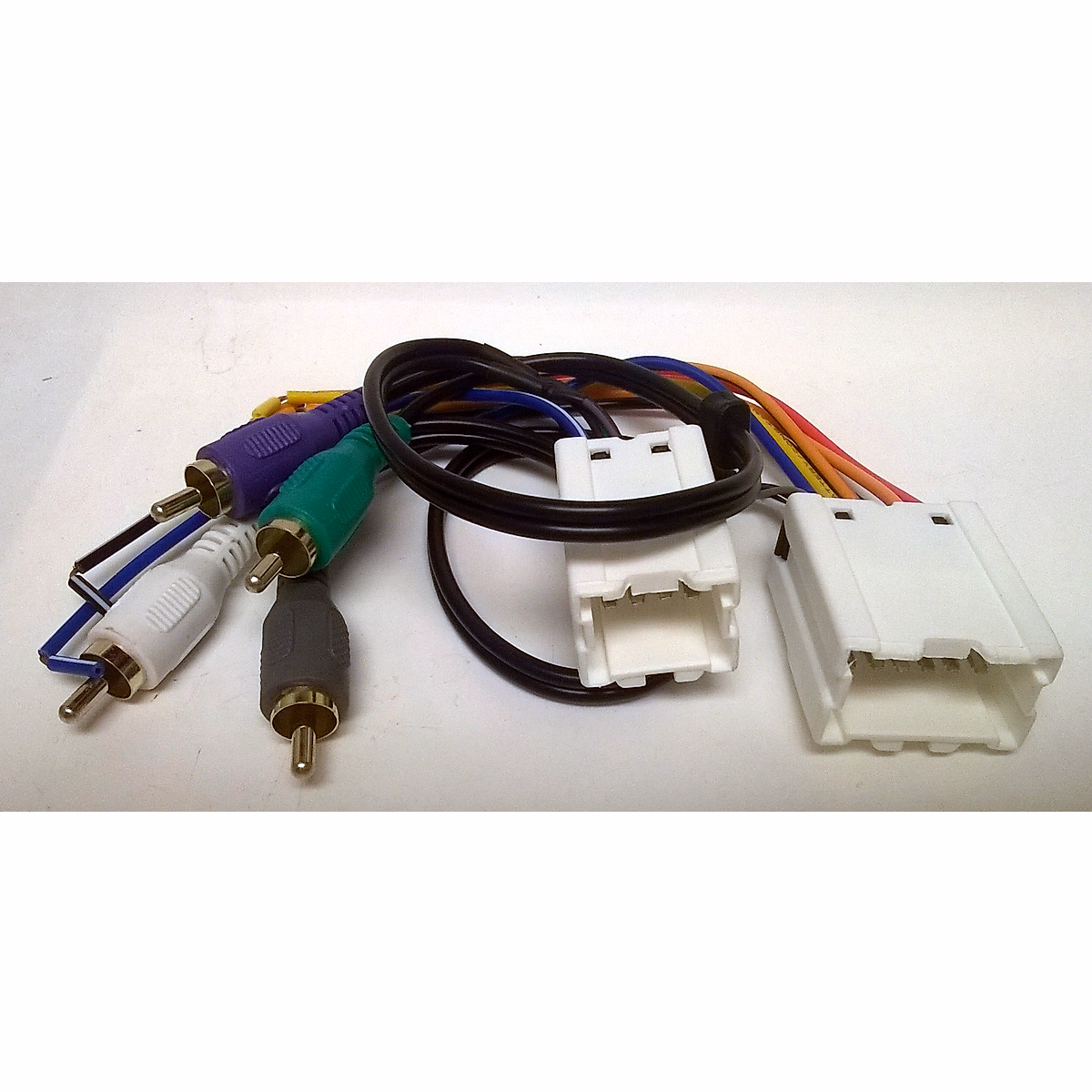 Wire Harness for Installing a New Radio into a Nissan, Altima, 2005, 2006. Replace The Factory Bose or Premium Amplified System