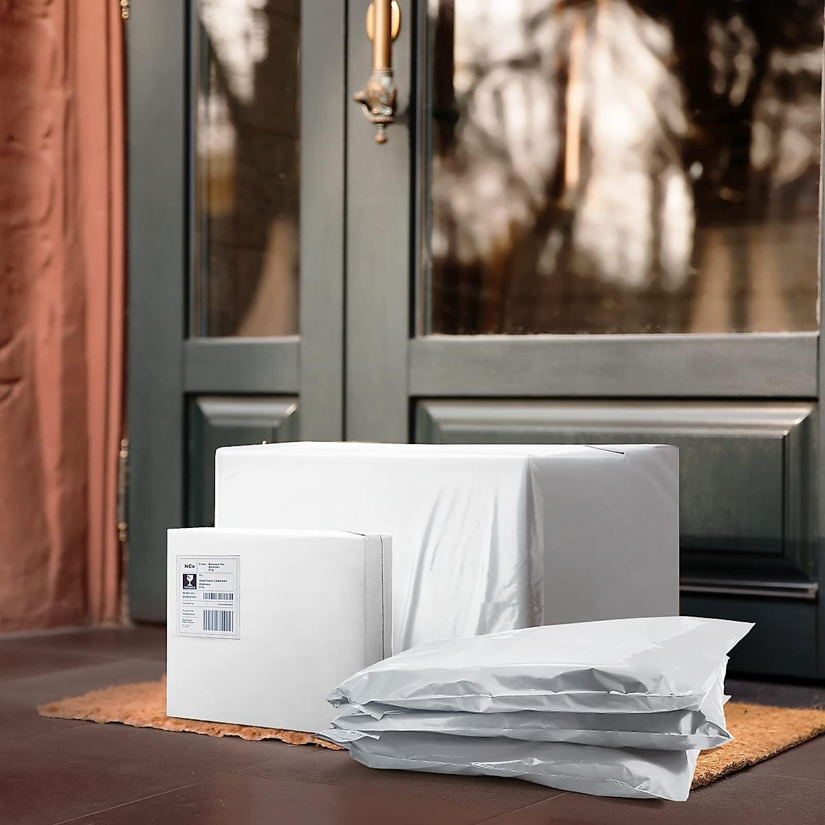 Metronic Poly Mailers 14.5x19 200 Pcs | Large Shipping Bags for Clothing | Strong Adhensive Mailing Bags for Small Business, Shipping Envelopes Bags, Tear-resistant Package Bags White