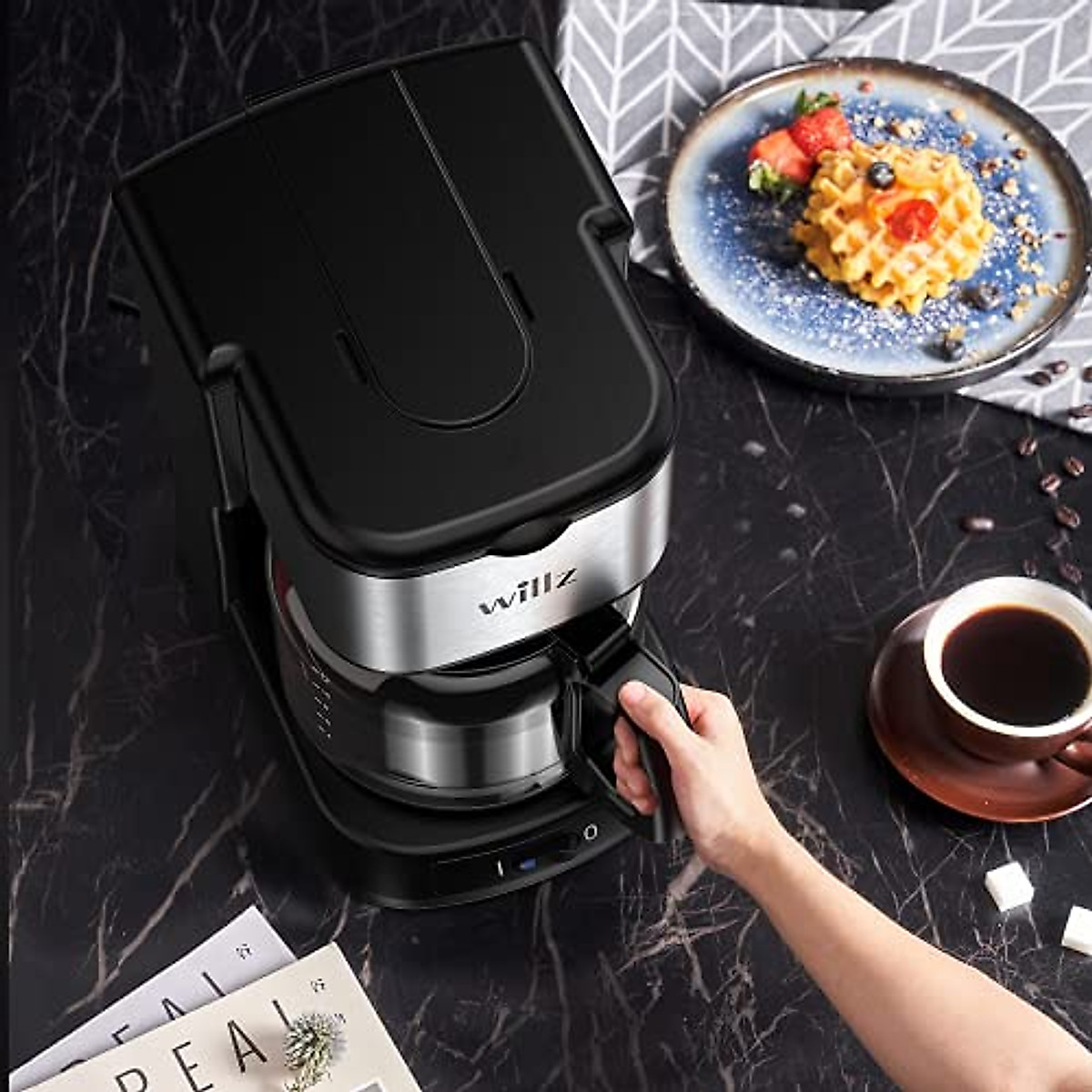 Willz 12-Cup Drip Coffee Maker with Reusable Filter & Coffee Scoop, Large Capacity, Black with Stainless Steel Trim