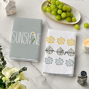 Artoid Mode Daisy Stripes Sunshine Blessed Bloom Summer Kitchen Towels Dish Towels, 18x26 Inch Seasonal Decoration Hand Towels Set of 4