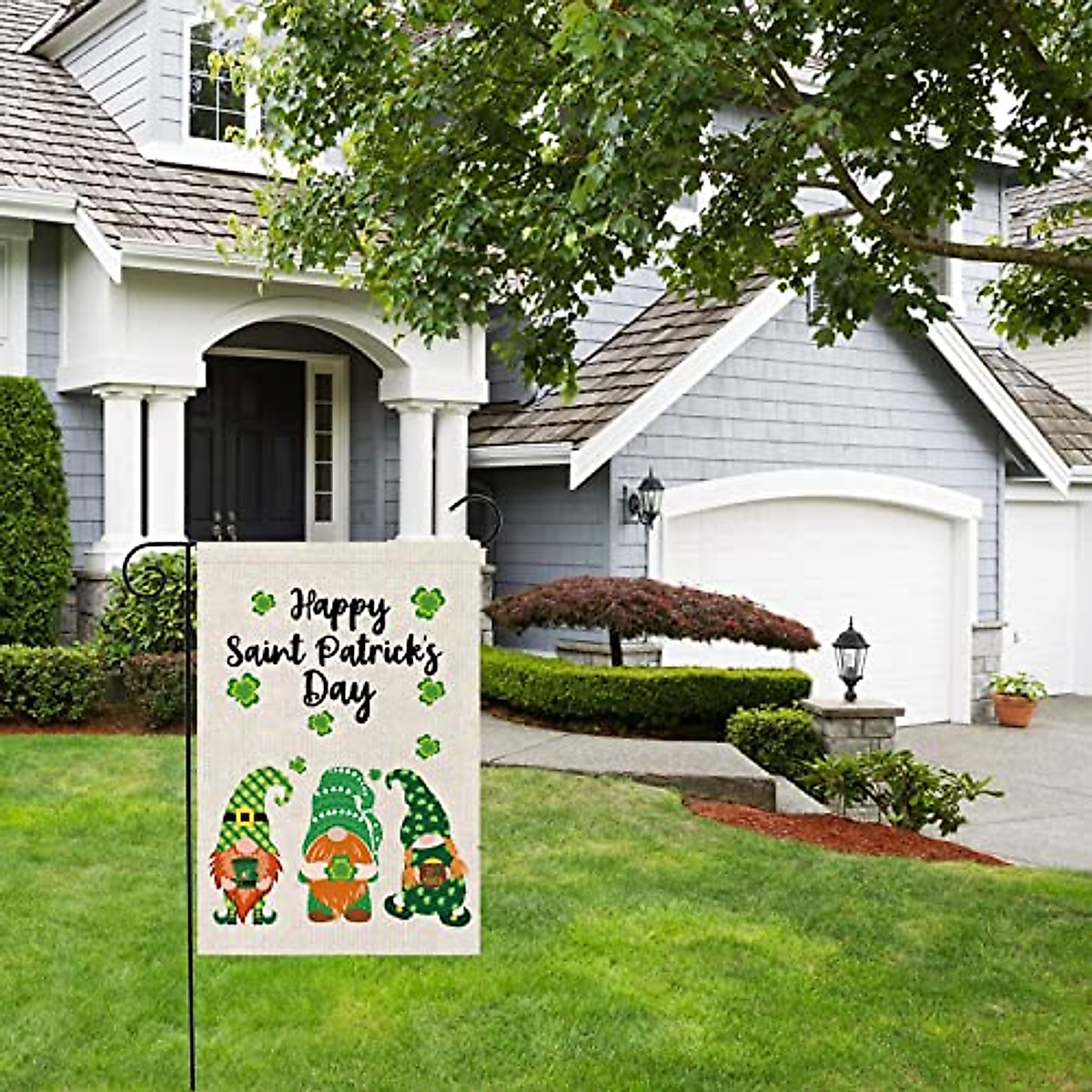 Mocossmy St Patrick's Day Garden Flags, 2 PCS 12.5 X 18 inch Double Sided Irish Gnome Shamrock Welcome Garden Flag Burlap Banner for St Patrick's Day Spring Home Outdoor Yard Lawn Farmhouse Decoration