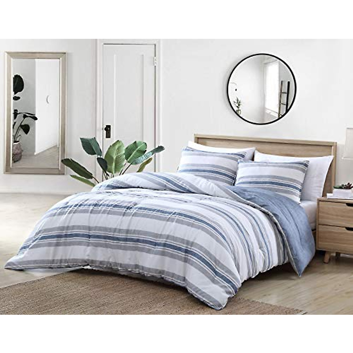Nautica - King Size Comforter Set, Cotton Bedding for All Seasons, Includes Matching Shams (Bay Shore Navy, King)