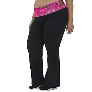 Realtree Women's Plus Size Yoga Pant, Black/Hot Pink Camo, 3X