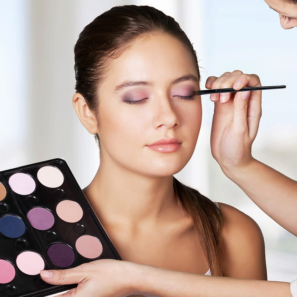 RMISODO 100 Pieces Angled Eyebrow Brushes, Flat Tapered Eyebrow Tint Brush, Soft Cosmetic Blending Brush, Portable Eyeshadow Concealer Brush, Professional Eye Makeup Brush for Women Girls, Black