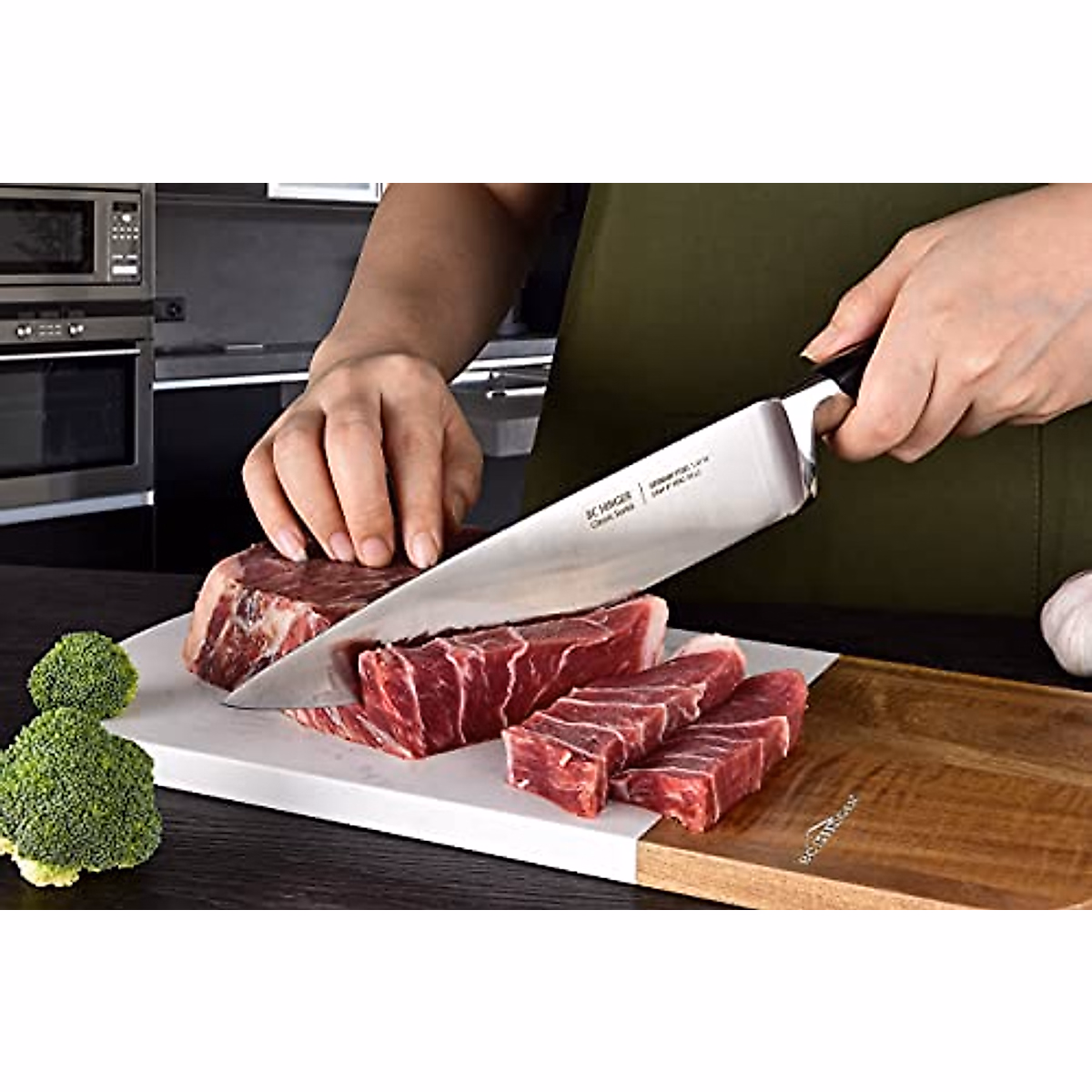BC.HINGER 8 Inch Professional Chef Knife, German High-Carbon Stainless Steel Cutlery, Kitchen Knife with Ergonomic Handle and Gift Box, Full Tang, Ultra Sharp Blade,Suitable for Meat and Vegetable