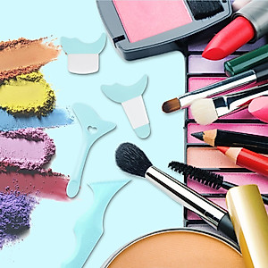 4Pcs Eyeliner Stencils Reusable Silicone Eyeliner Aid Mascara Shield Guard Eyeliner Eyelash Lipstick Eyeshadow Applicators Aid Tool Multifunctional Eye Makeup Tool for Women, Beginners（Green）