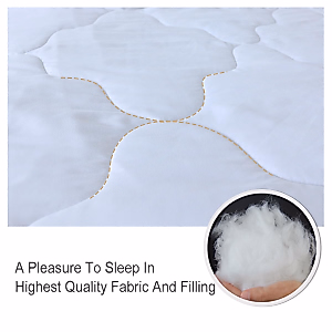 BlessLiving 3PCS Ghost Face Comforter Set Twin Size for Boys Girls Teen Bed Set Halloween Christmas Bedroom Decor Soft Warm Lightweight Design Bedding Set Include 1 Comforter and 2 Pillow Shams