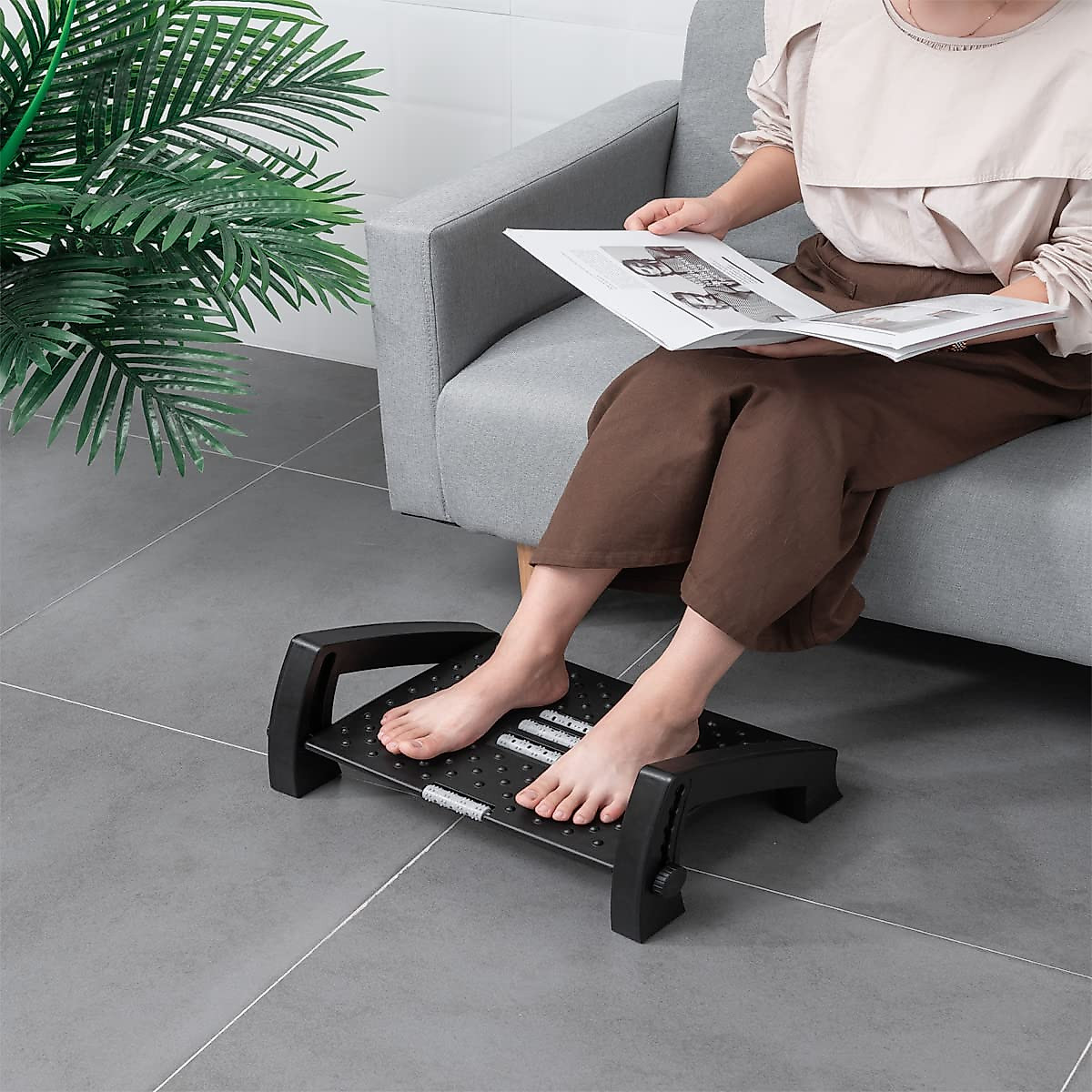 Adjustable Height Foot Rest with Massage Surface for Under Desk, 6 Height Adjustable Foot Stool for Desk at Work for Home, Office