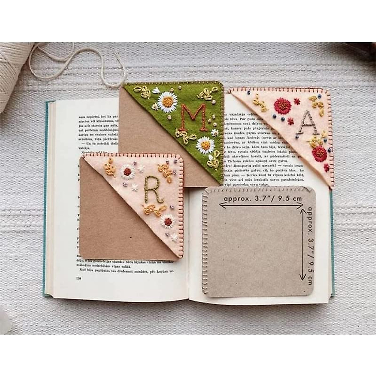 HYOIIO Corner Bookmark, Personalized Hand Embroidered Corner Bookmark, Hand Stitched Felt Corner Letter Bookmark, Felt Triangle Bookmark, Cute Flower Letter Embroidery Bookmarks for Book Lovers(M)
