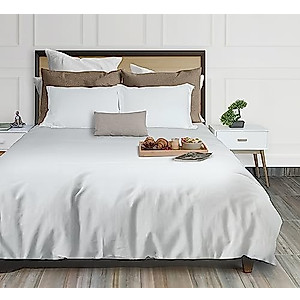 WhiteClassic White Duvet Cover Queen Size Zipper Closure - Luxury Soft Queen Duvet Cover Set 3 Piece, 1 Duvet Cover 90x90 and 2 Pillow Shams | Comforter Not Included