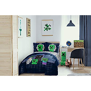 Jay Franco Minecraft Bad Night Full/Queen Quilt & Sham Set - Super Soft Kids Bedding Features Creeper & Enderman - Fade Resistant Microfiber