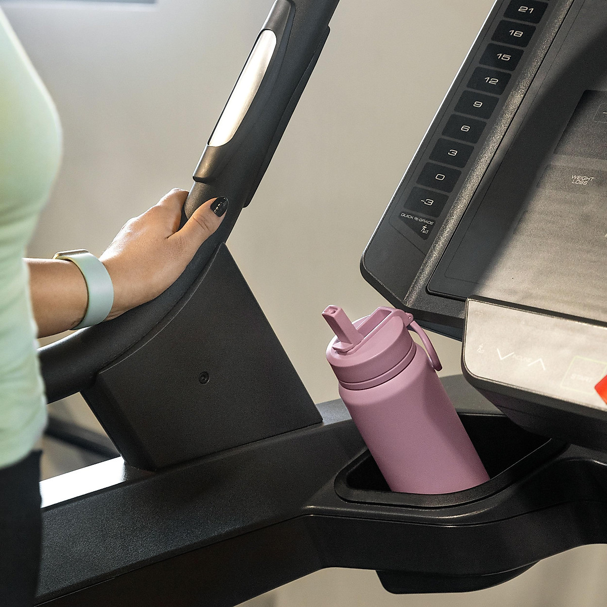 Hydrapeak 32oz Sport Insulated Water Bottle with Straw or Chug Lid, Premium Stainless Steel Water Bottles, Leak & Spill Proof, Keeps Drinks Cold for 24 Hours, Hot for 12 Hours (32oz, Bubblegum)