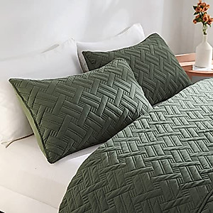 beeweed Quilt Set King Size 3 Pieces, Lightweight Microfiber Basket Pattern Bedspreads for All Season, Olive Green Soft Summer Coverlet Set with Ultrasonic Quilting Technology (1 Quilt,2 Pillow Shams)