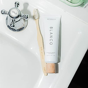 Estrella Naturals Toothpaste, Natural Oral Care, Clean Ingredients, Effective and Made with Essential Oils (Blanco)