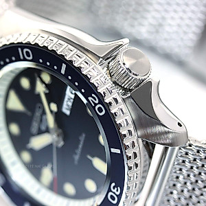 SEIKO 5 Sports Auto-Wind Mechanical Suits SBSA 015