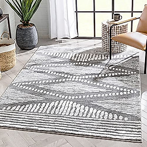 Well Woven Axasta Grey Diamond Medallion Tribal Area Rug (5'3" x 7'3")