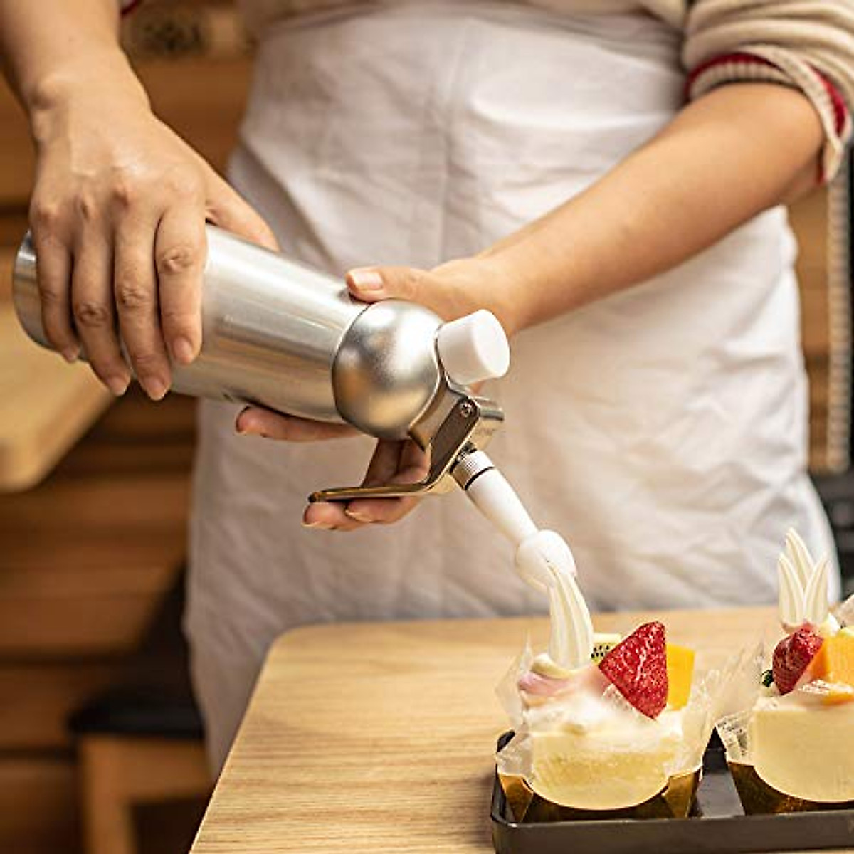 Professional Aluminum Whipped Cream Dispenser Cream Maker 500mL (1 Pint) for Desserts Gourmet Cream Whipper with 3 Decorating Nozzles